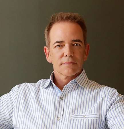 11 Most Famous Mediums: Psychics that Are World Famous and Well Known ...