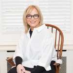 11 Most Famous Mediums: Psychics that Are World Famous and Well Known ...